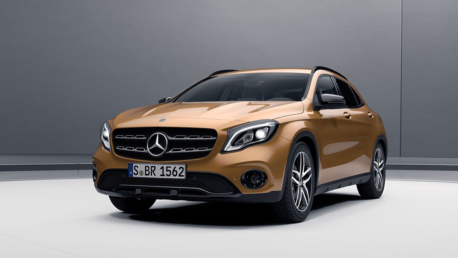 Mercedes GLA Night Package - mercedes gla