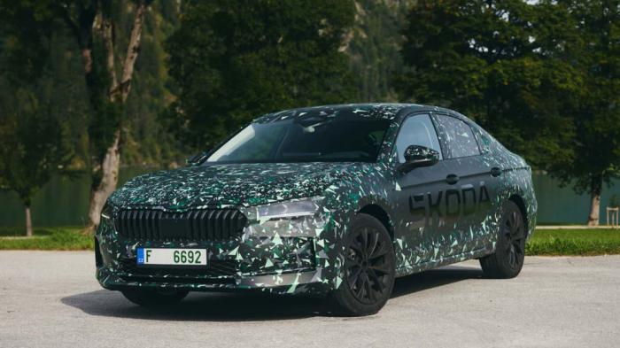 Πρώτες εικόνες του νέου Skoda Superb liftback